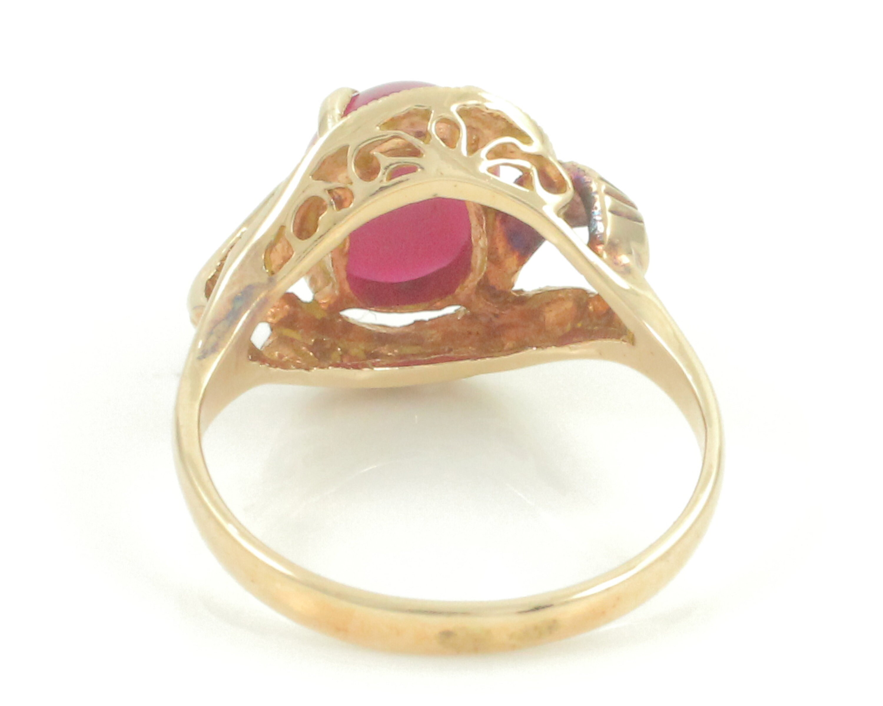 Vintage 14K Lab Created Star Ruby Ring, 1960s 14K Gold Lab Star Ruby ...