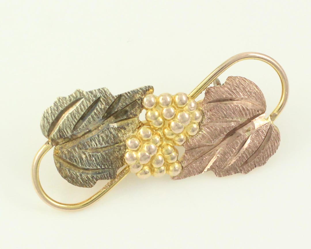 Vintage Black Hills Gold Grape Brooch by Landstrom's, 10K Black Hills ...