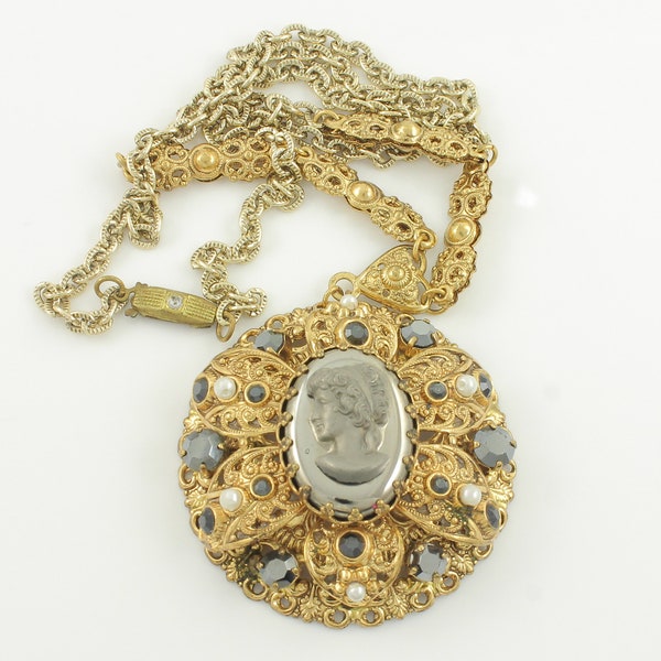 German Glass Cameo Necklace - Etsy