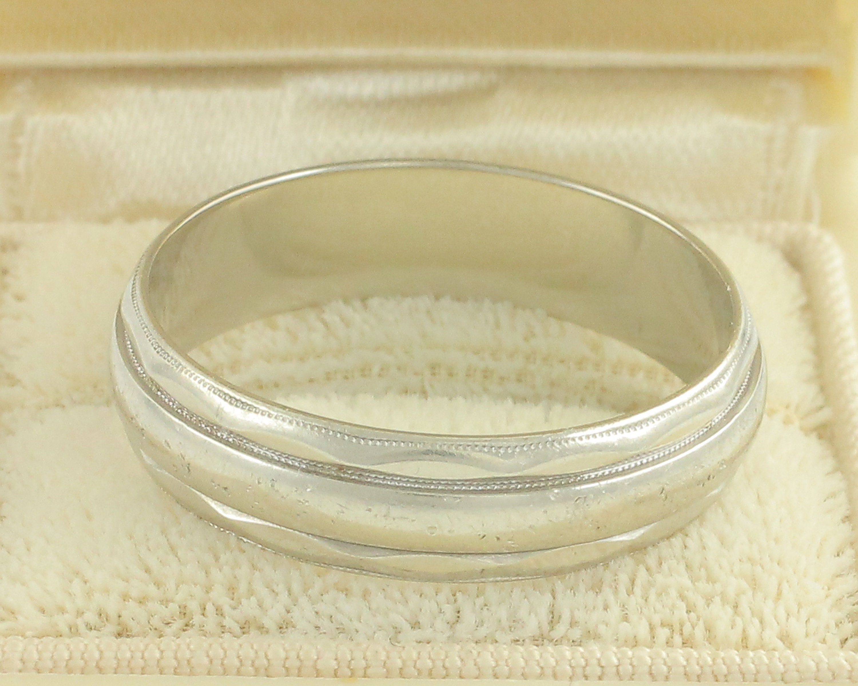 14K Solid White Gold Wedding Ring - Keepsake Domed Center with Faceted ...