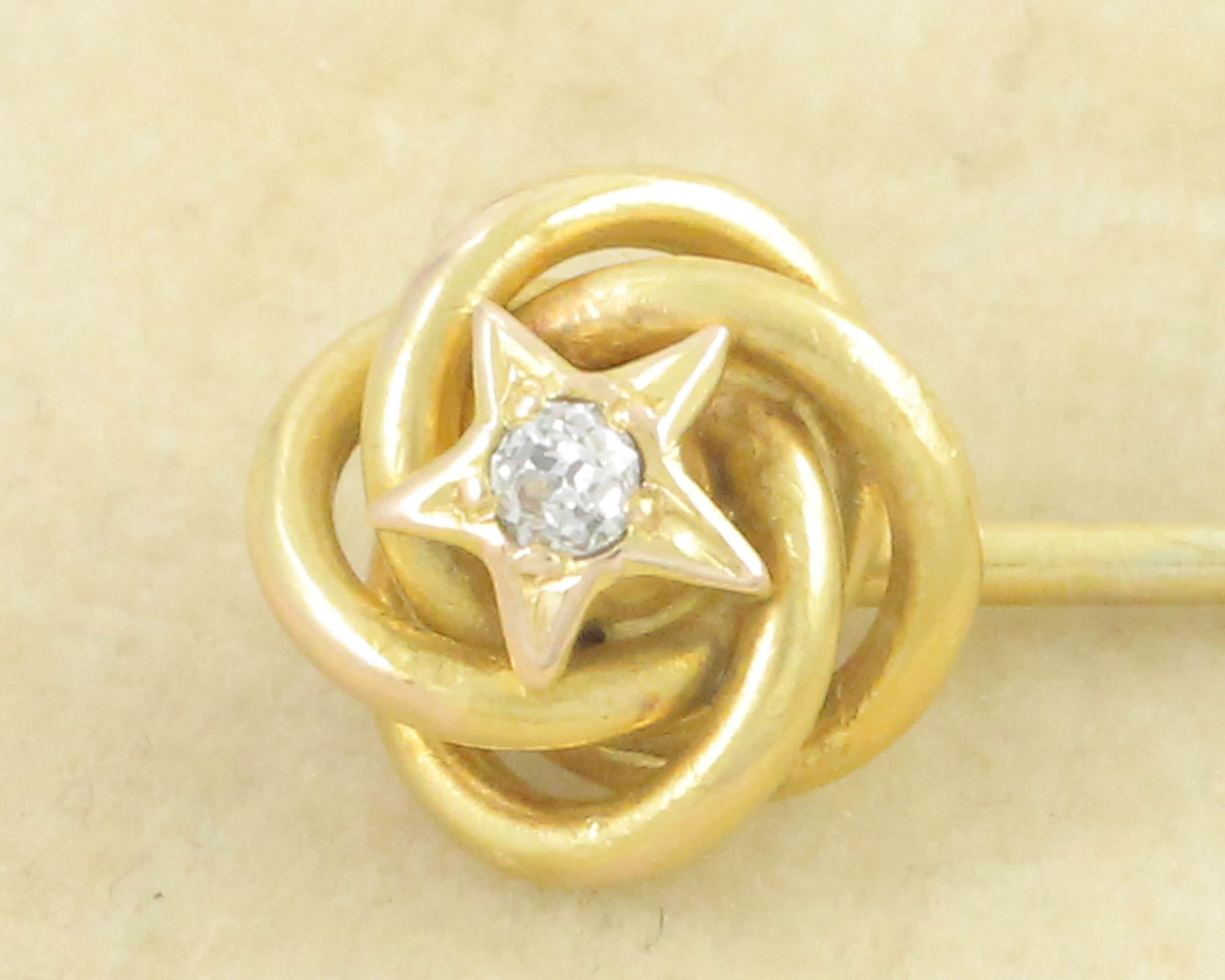 Victorian Cravat With Pin