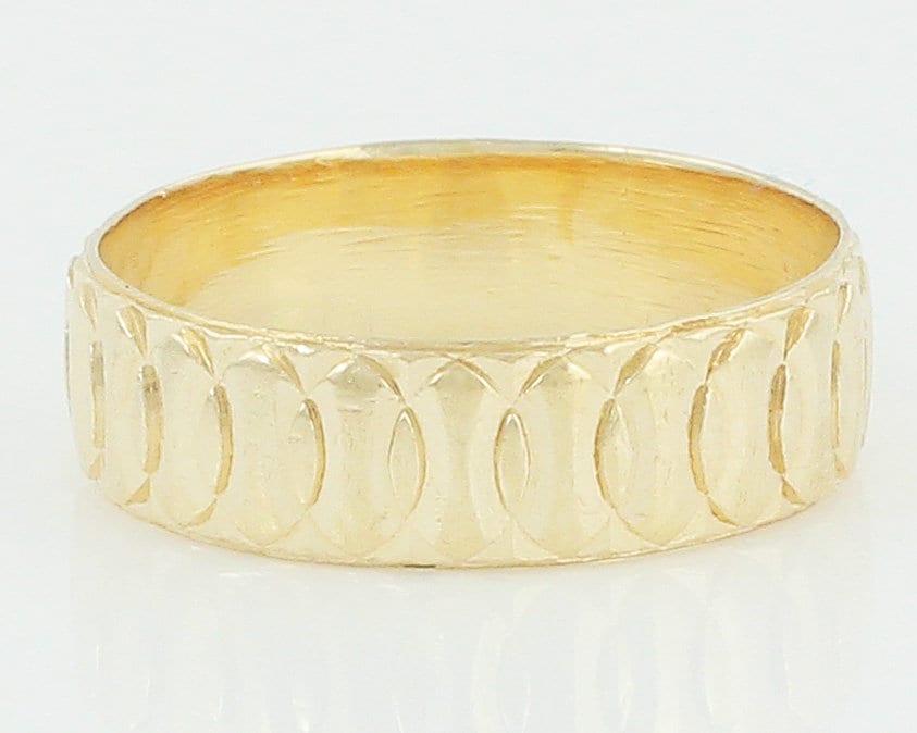 14K Solid Yellow Gold Wedding Ring - Vintage Engraved Circle Pattern 5. ...