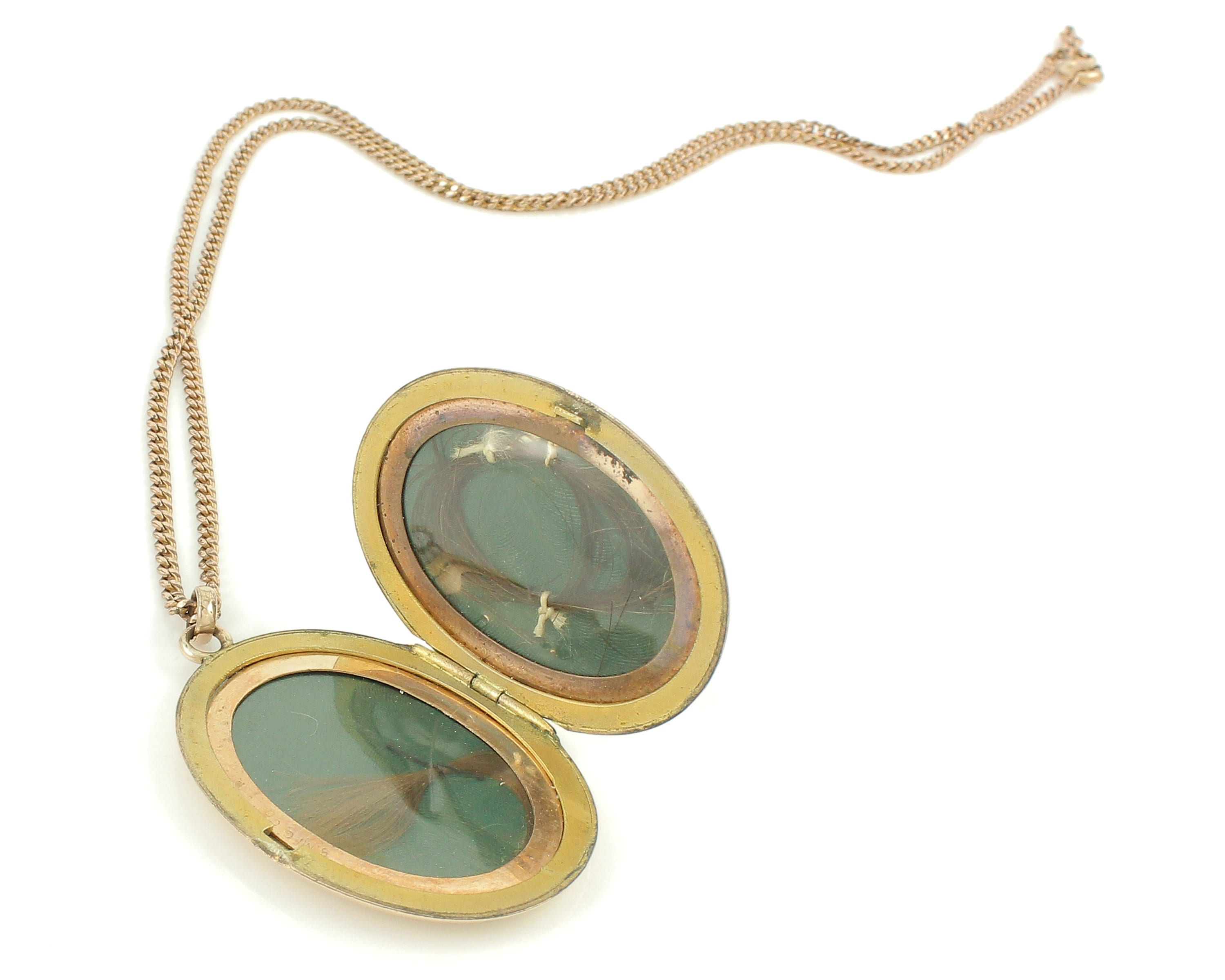 Vintage Large Oval Engraved Locket Necklace, Ballou Gold Filled ... Vintage Large Oval Engraved Locket Necklace, Ballou Gold Filled ...