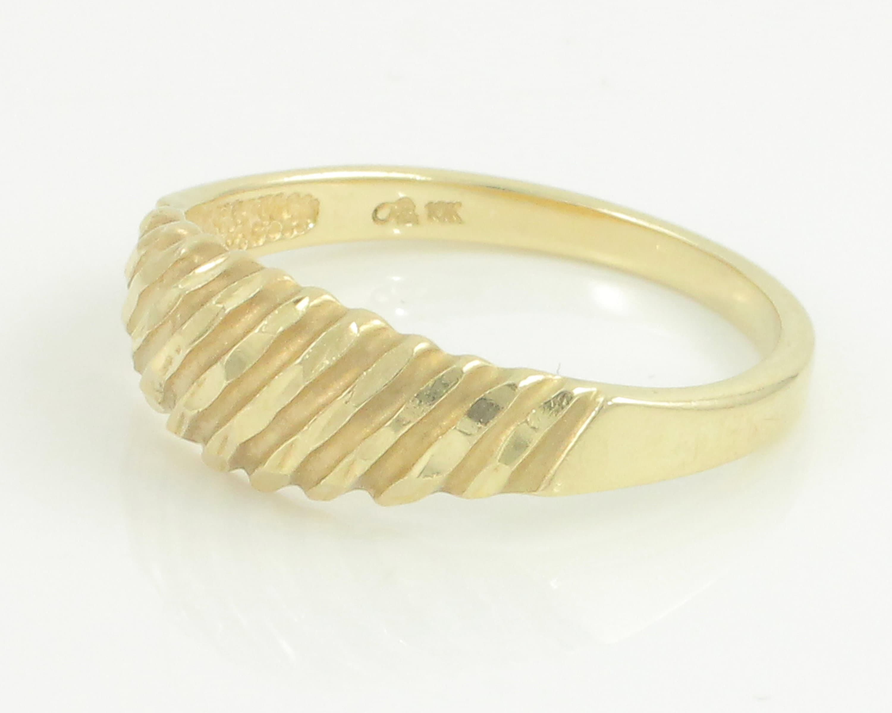 Vintage 10K Small Dome Ring, 1990s 10K Dome Ring Size 7, Dainty 10K ...