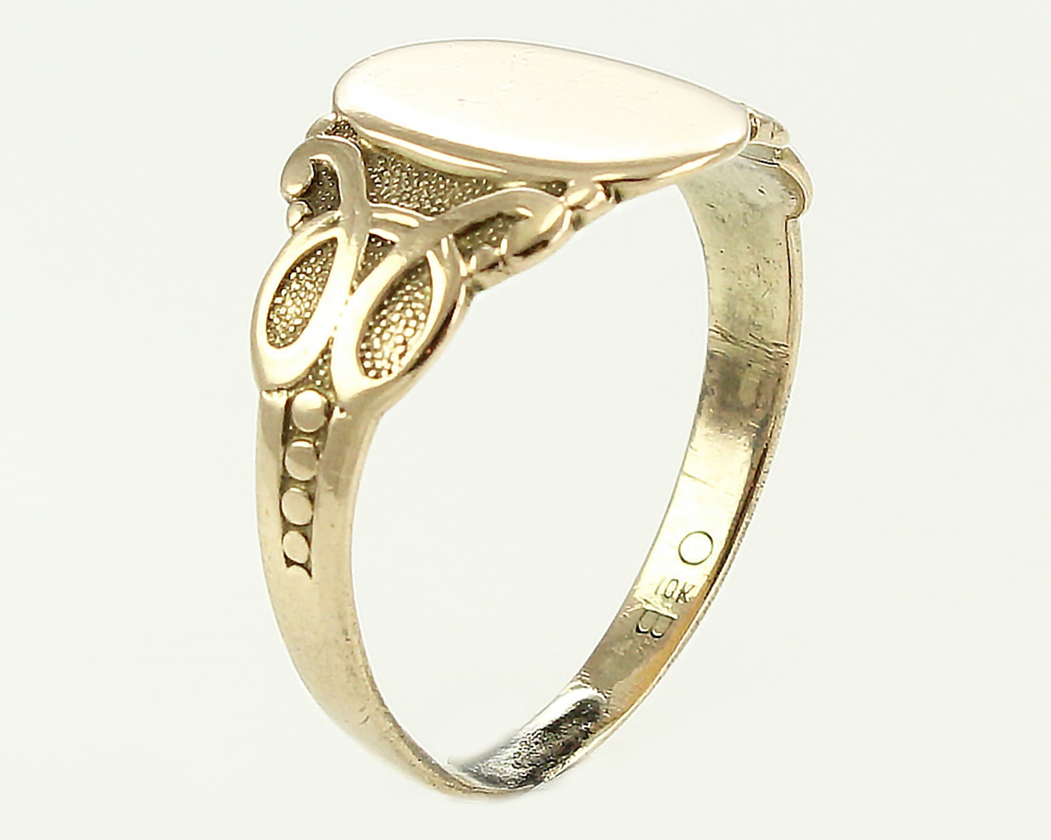 Antique Gold Signet Ring