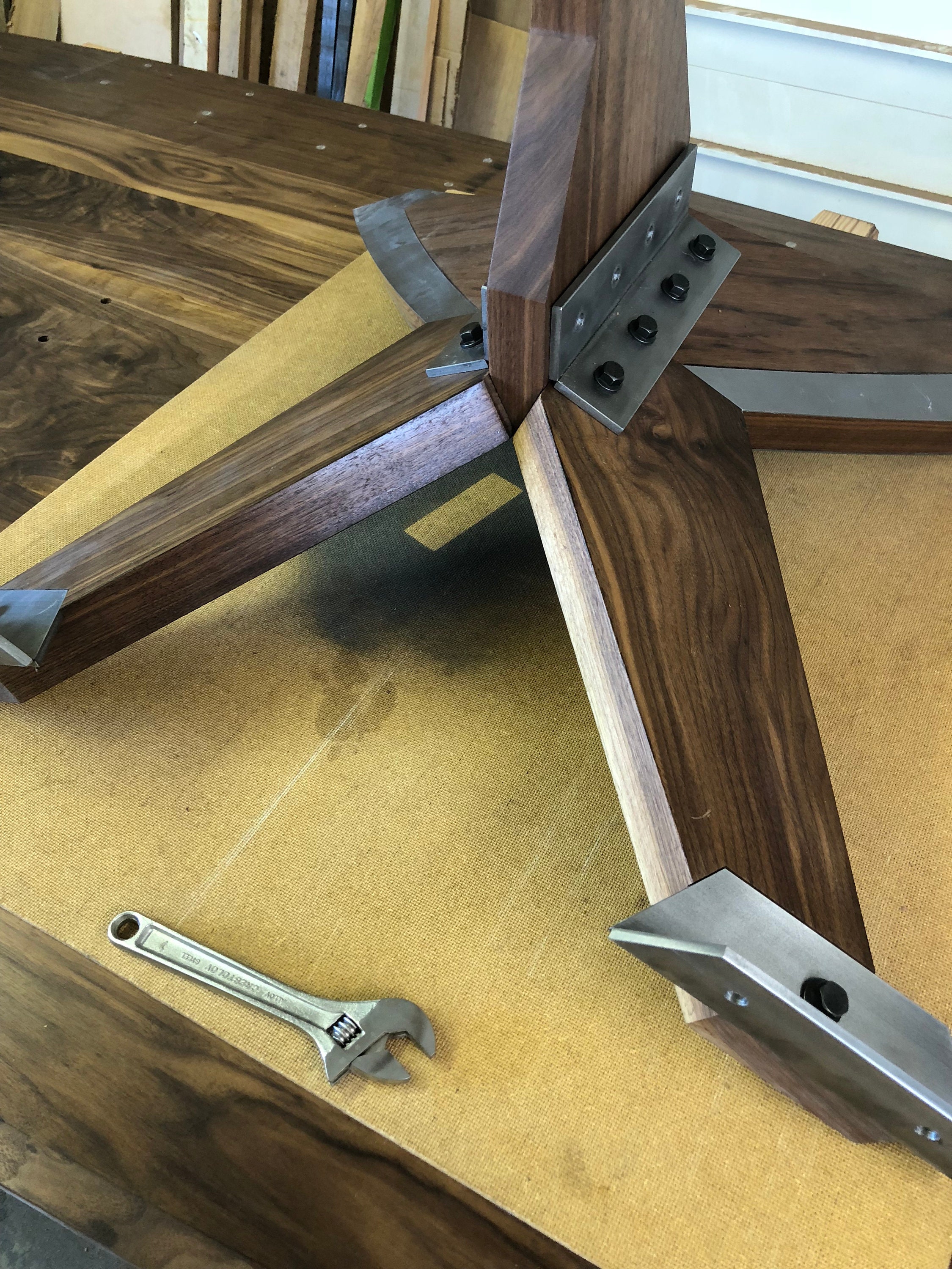 Modern Dining Table With Industrial Steel Details. - Etsy