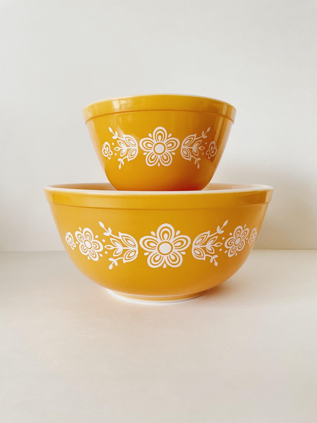 1970’s Pyrex “butterfly Gold” Mixing Bowls— Set of 2 - Etsy