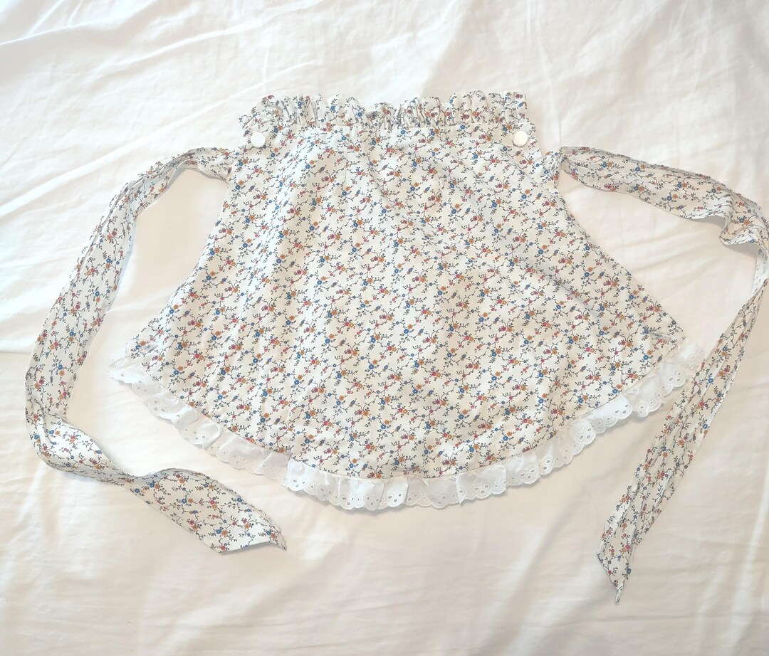 Vintage Apron Converts to a Bonnet - Etsy
