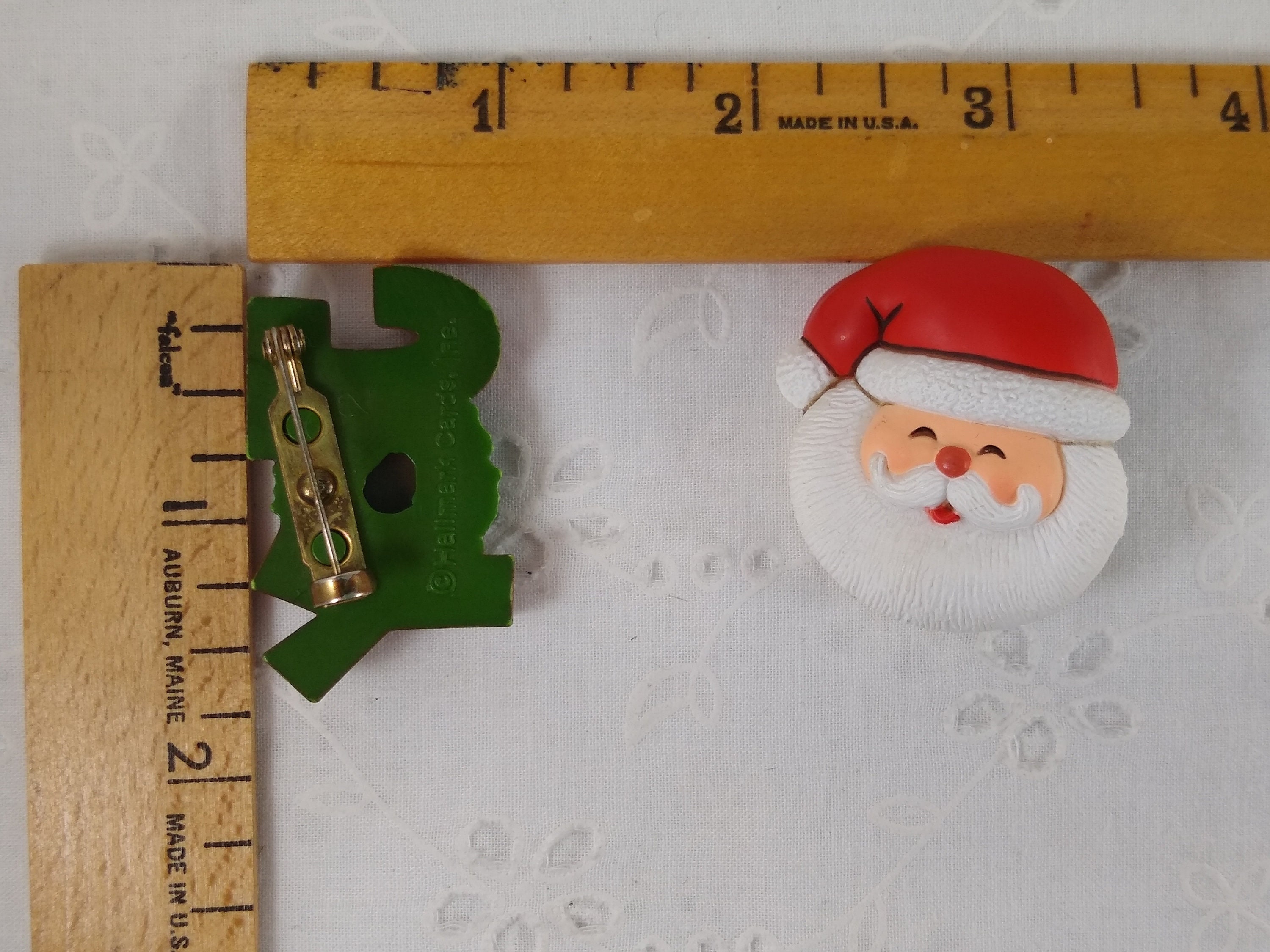 2 Vintage Hallmark Christmas Pins Santa Holiday Brooch Joy - Etsy