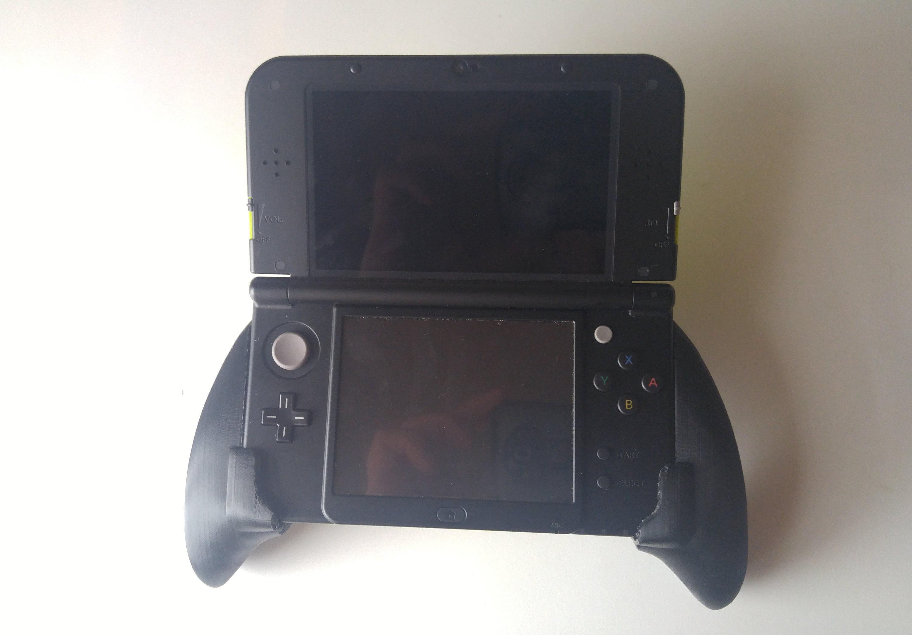 New 3DS XL Comfort Grips 3D Model - Etsy