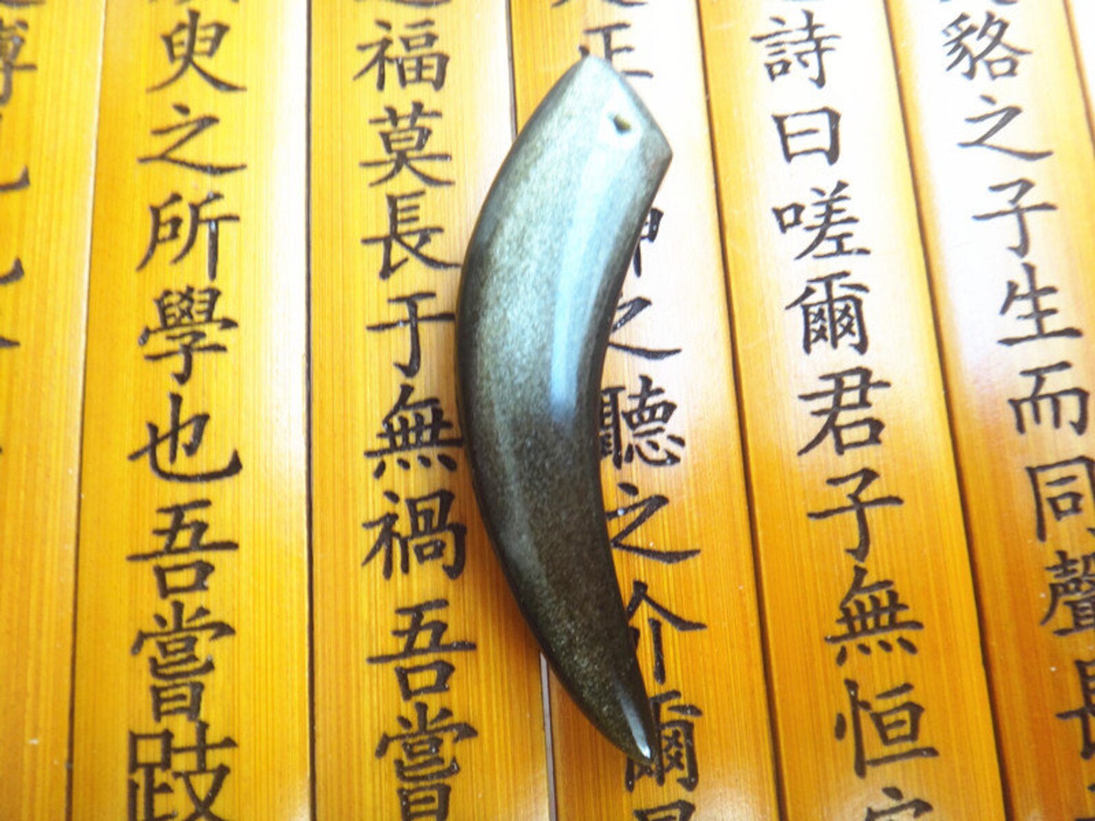 Natural Gold Obsidian Wolf Tooth Necklace Pendant Lucky to Avoid Evil ...