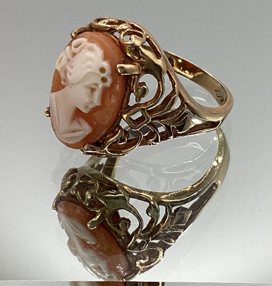 Antique Cameo Ring Oval Shell Cameo 10k Yellow Gold Victorian Camel ...