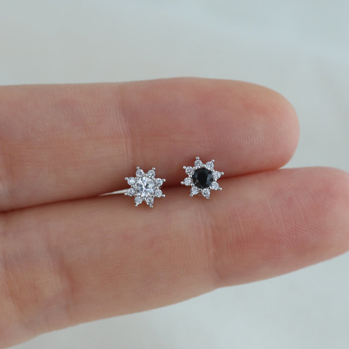 Cartilage Piercing Flower Tragus Piercing Helix Piercing - Etsy