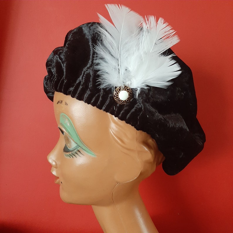 Black Velour Medieval HAT BERET With Feather Tudor Renaissance Artist ...