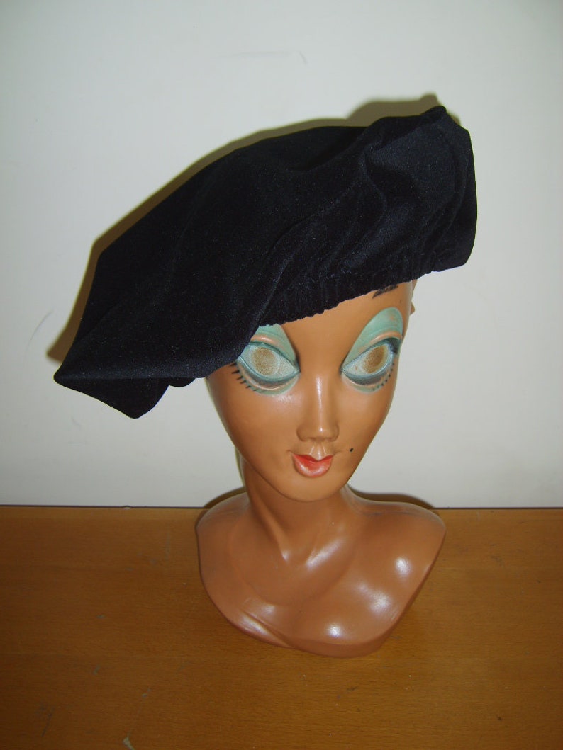 Black Velour Medieval HAT BERET Tudor Renaissance Artist Fancy Dress ...