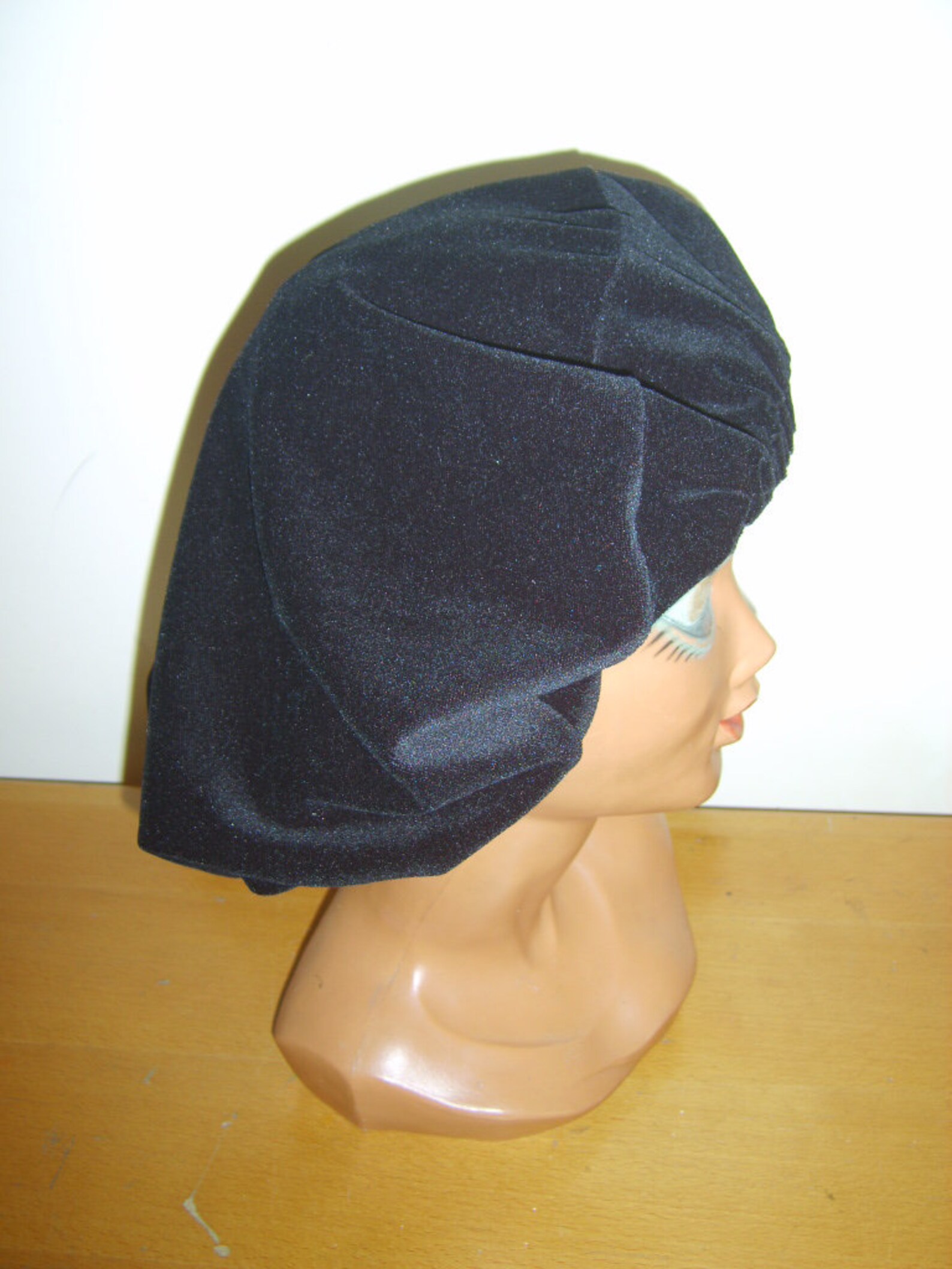 Black Velour Medieval HAT BERET Tudor Renaissance Artist Fancy Dress ...