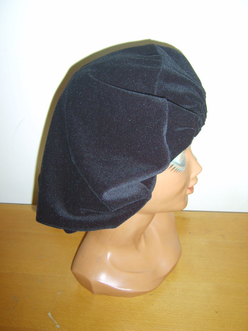 Black Velour Medieval HAT BERET Tudor Renaissance Artist Fancy Dress ...