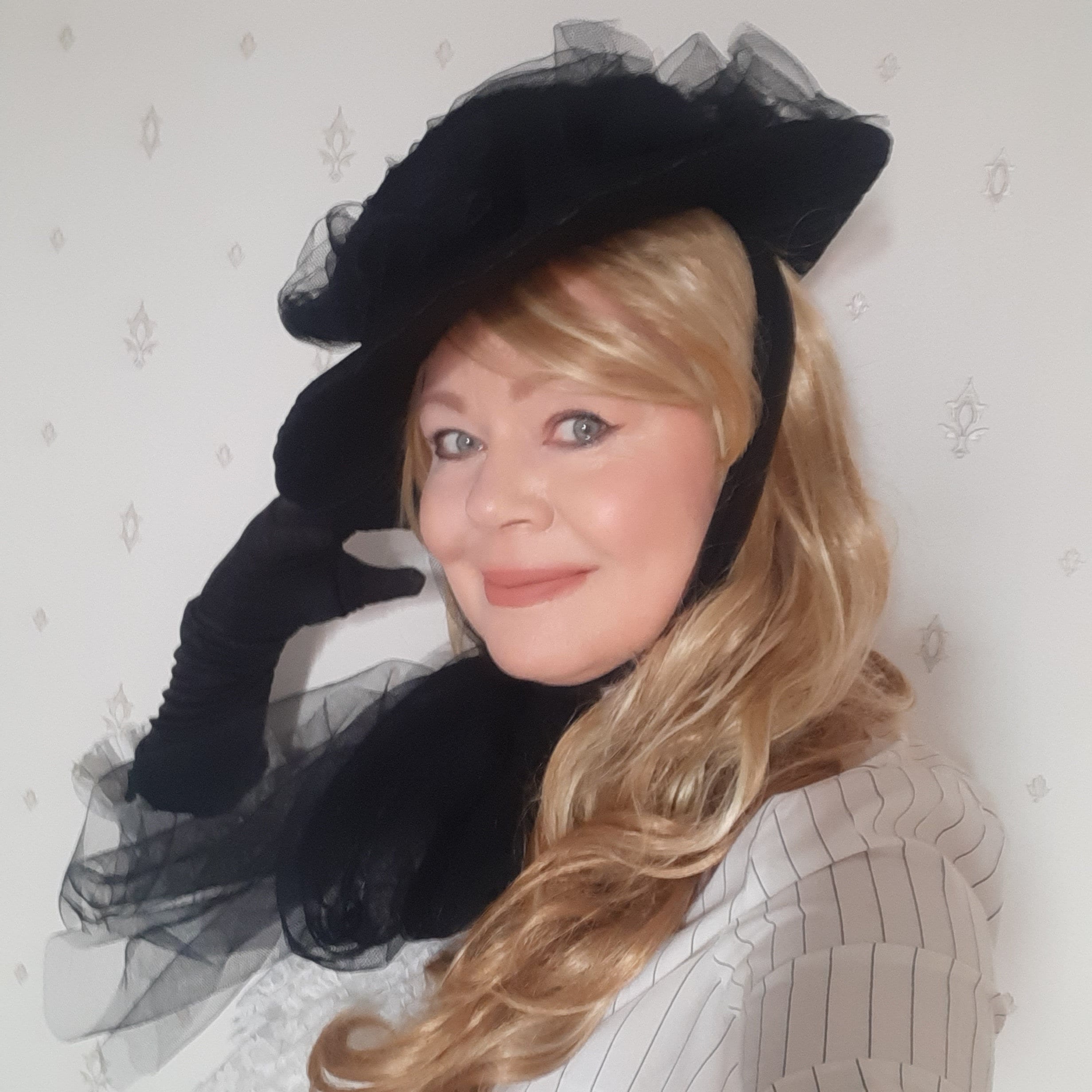 W By/V/E APRON/PINNY & BONNET F D SET ￡5.25 remorques-accessoires.com