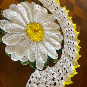 Daisy Flowers 3D Crochet Table Runner, Table Runner Crochet, Daisy ...
