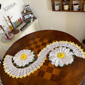 Daisy Flowers 3D Crochet Table Runner, Table Runner Crochet, Daisy ...
