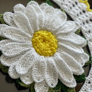 Daisy Flowers 3D Crochet Table Runner, Table Runner Crochet, Daisy ...