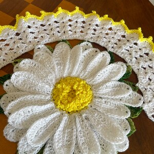 Daisy Flowers 3D Crochet Table Runner, Table Runner Crochet, Daisy ...