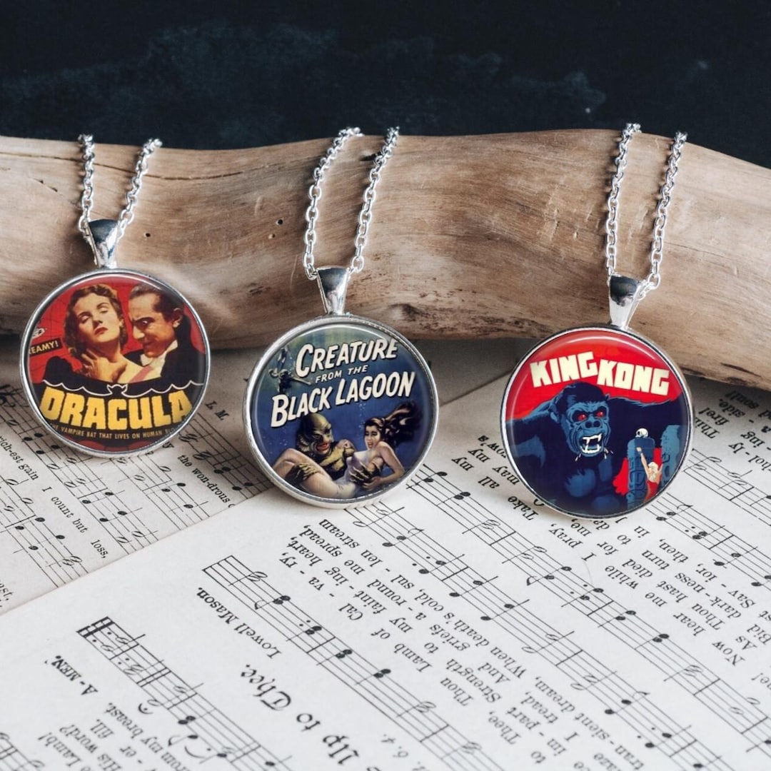 Retro Horror Movie Art Pendant Necklace: Dracula, King Kong Silver ...