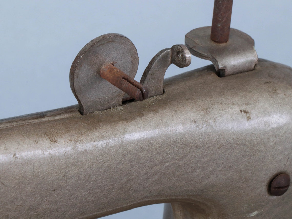 Vintage Casige Mini Metal Sewing Machine, 1940s - Etsy