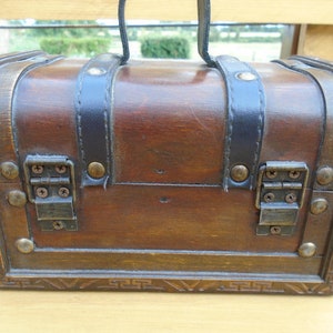 Chest Wood Chest Vinatage Box Old Box Wood Jewel Box Gift Ornament ...