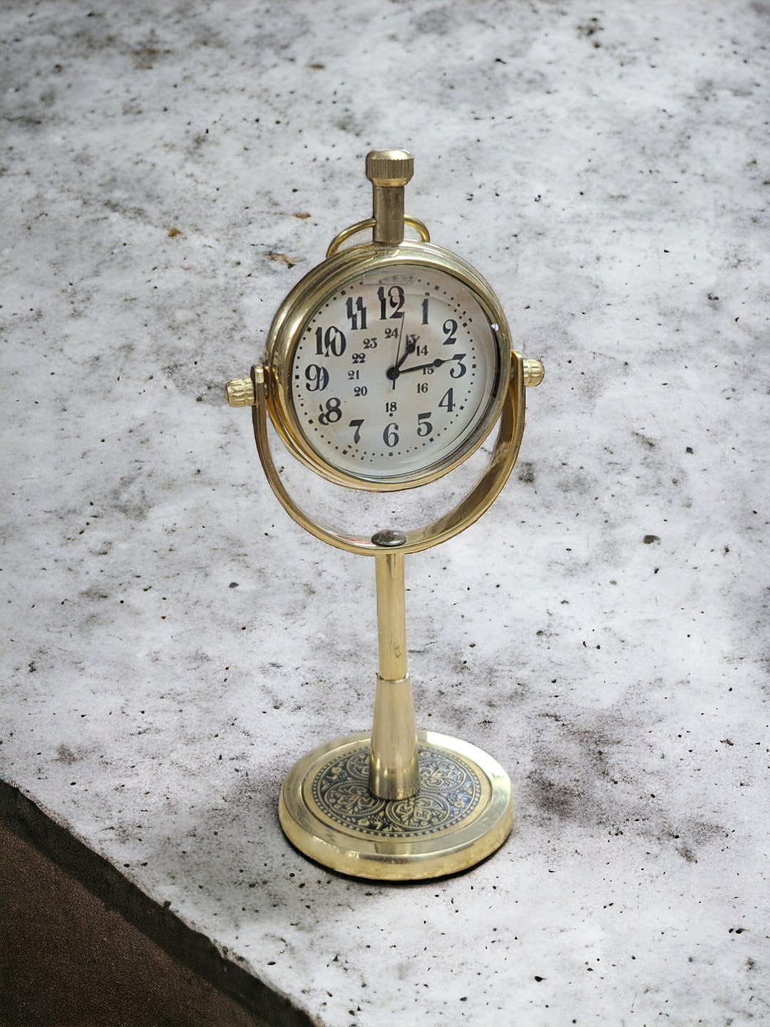6 Inches of Personalized Beautiful Office Desk Clock With Designer ...
