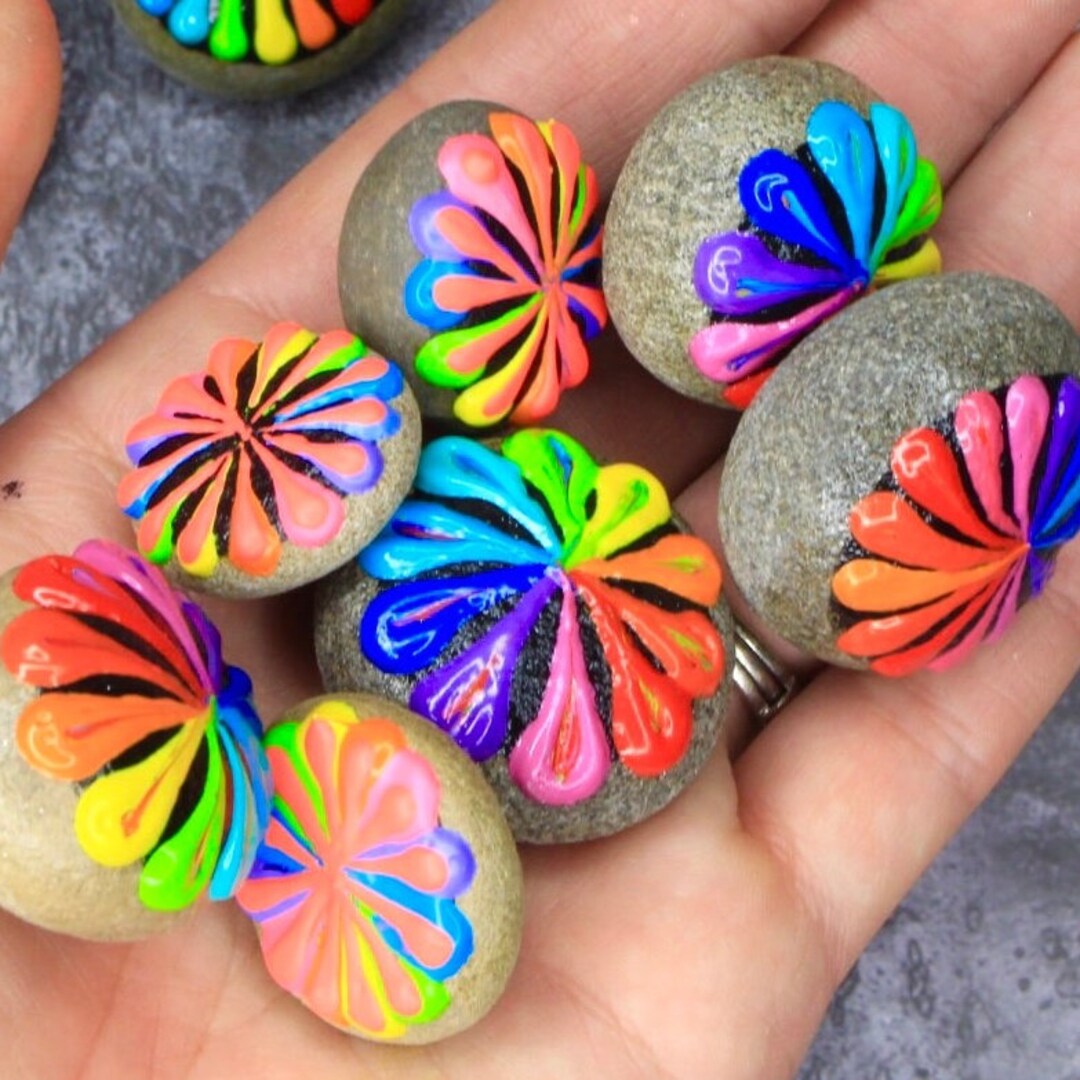 Tiny Mandala Pebbles - Etsy
