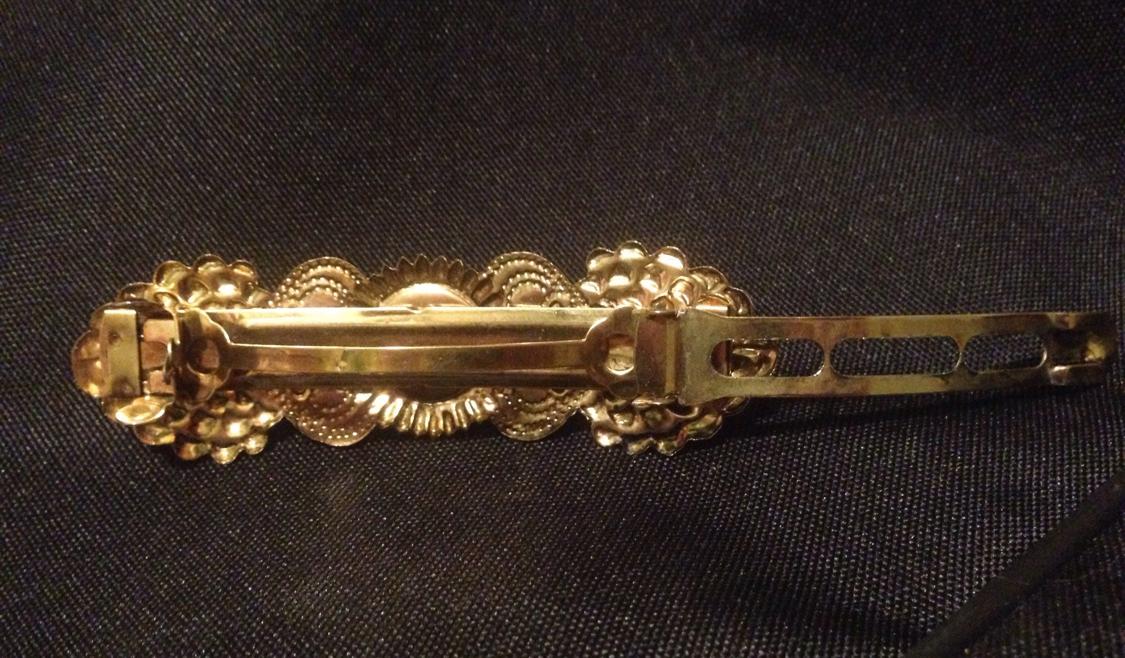 SALE! 1970s Vintage Gold Tone Antiqued Brass Hair Clip W Porcelain Rose ...