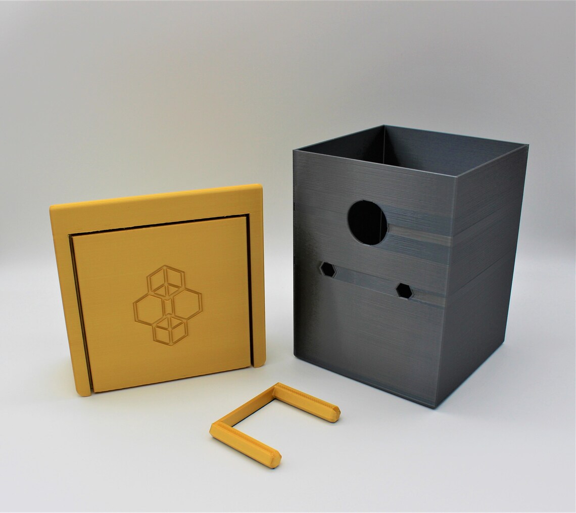 Eco Friendly Customisable Bird Box for Gardens, Balconies, Walls and ...