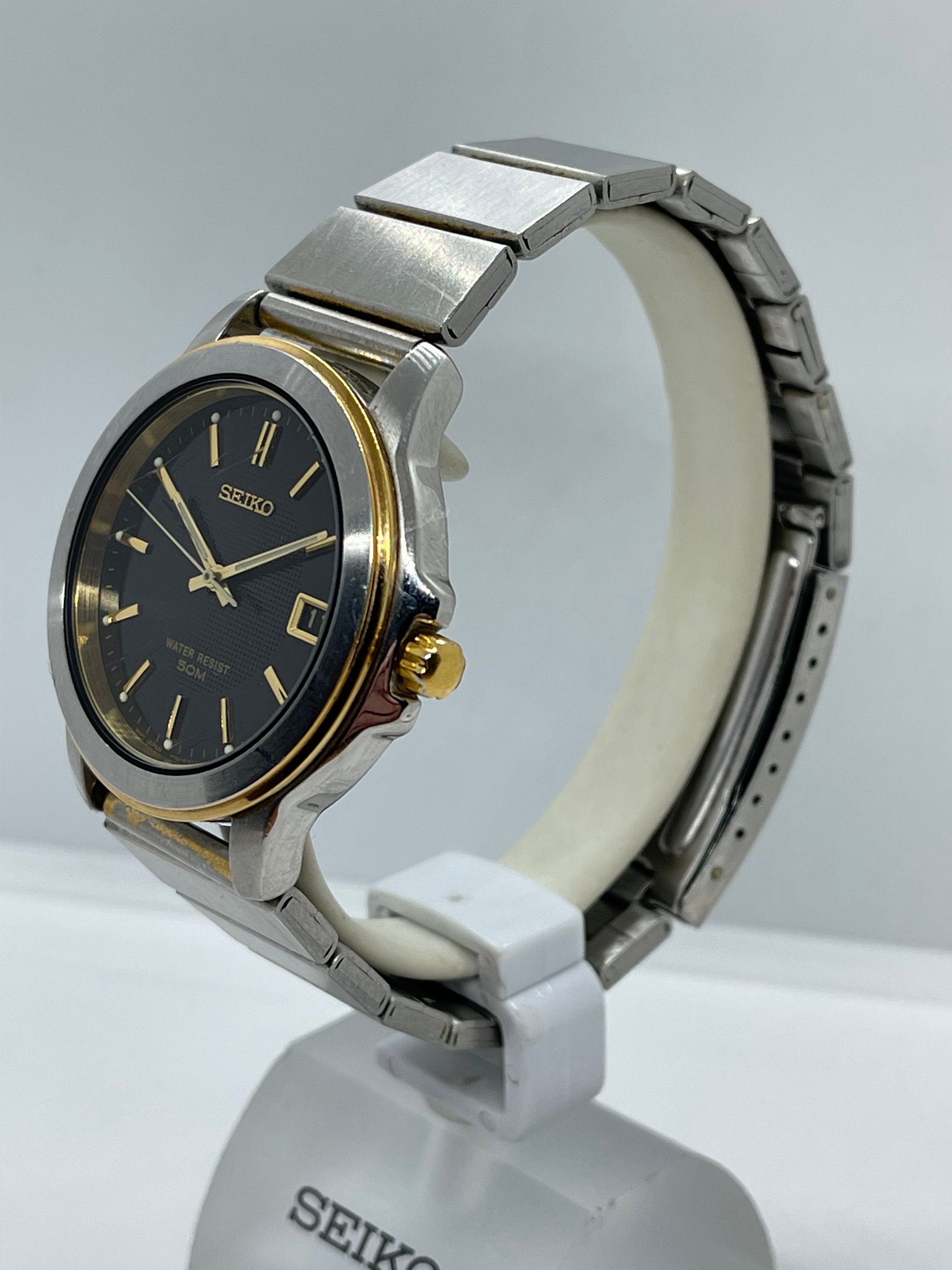 Seiko Quartz V742-8119 Vintage Rare Wrist Watch Japan Day WR 5 Bar Mans ...