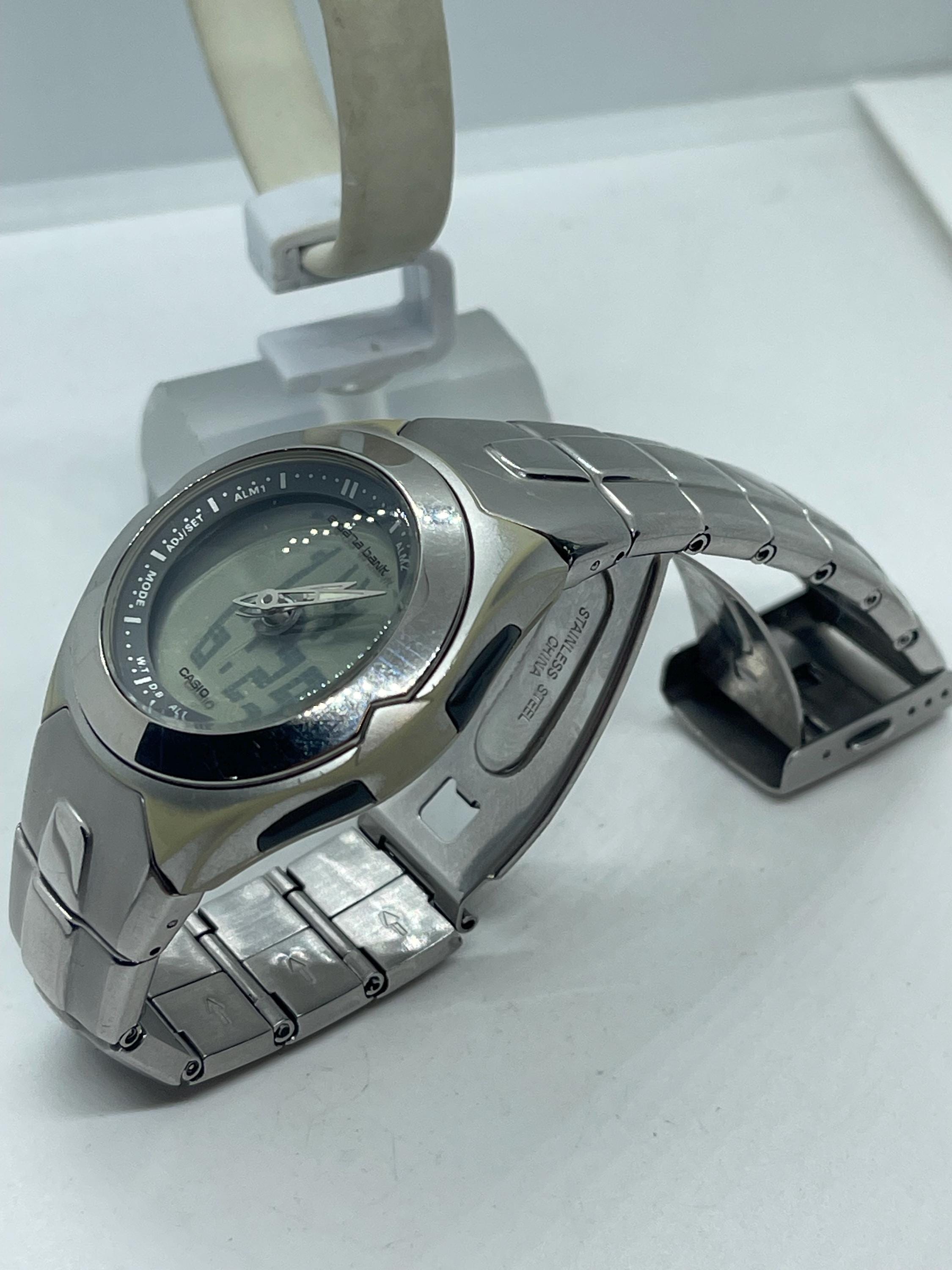 Vintage Casio EDB-300 Men's Wrist Watch Japan Data Memory 30 World Time ...