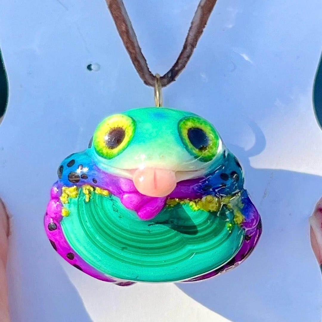 Rare Turkey Tail Shaped Malachite Frog Necklace. Cute Exotic Poison ...