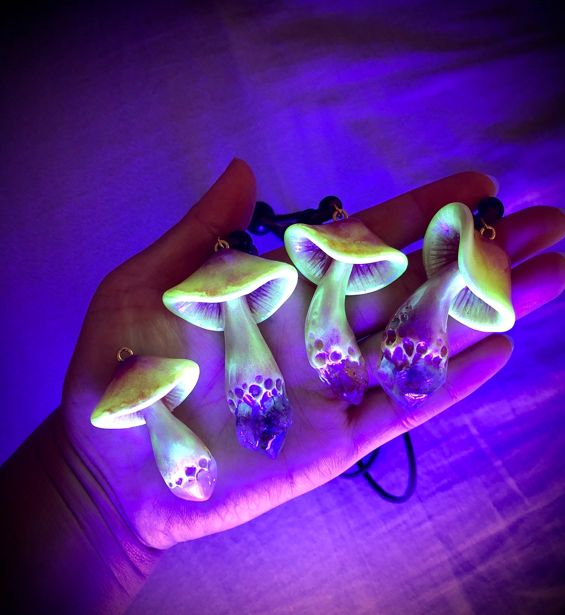 Glowy Gradation Pink Glow in the Dark Mushroom Charm+ Rose Quartz/ 24 ...