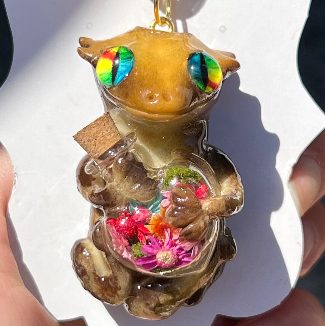 Rare Rainbow Eye Harlequin Crested Gecko Flower Spell Bottle Pendant ...