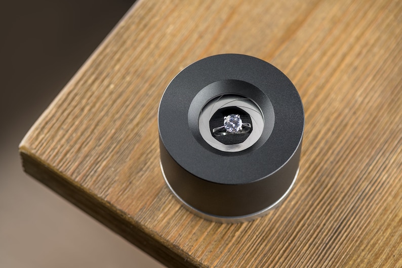 Engagement Ring Box Metal mechanical Iris or Aperture | Etsy