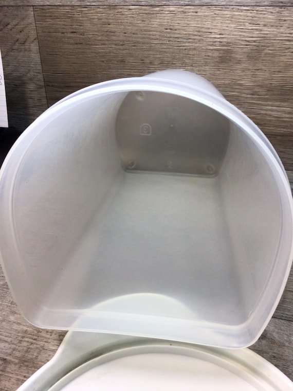 Home & Living Kitchen & Dining Vintage Rubbermaid Bread Container Box ...