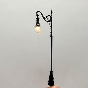 HO Scale Street Lights: Miniature Model Train Scenery - 5 Pcs - Etsy