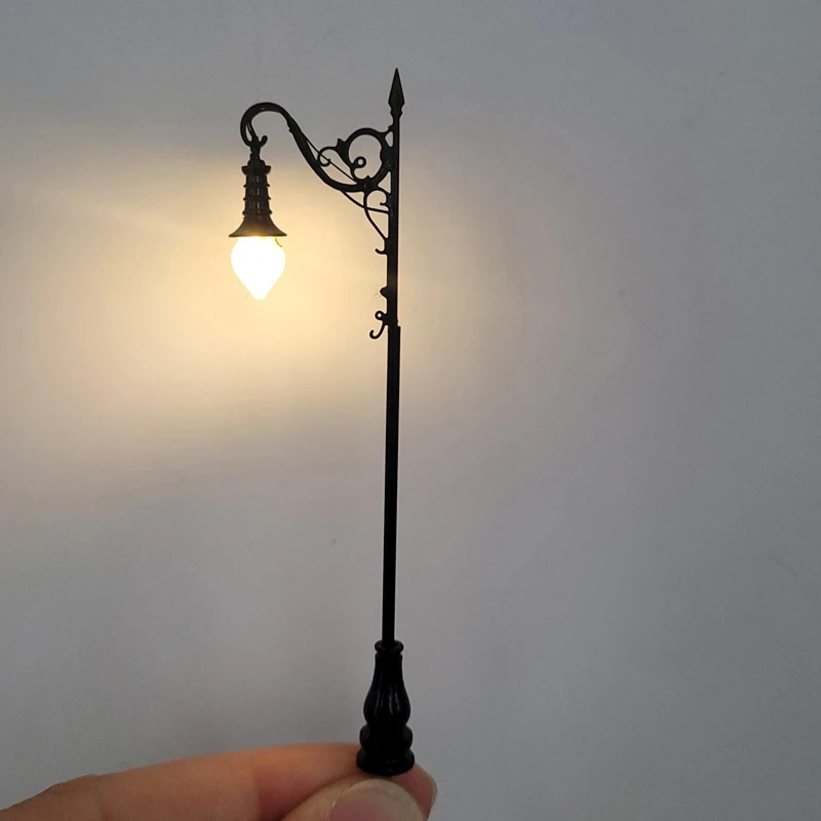 HO Scale Street Lights: Miniature Model Train Scenery - 5 Pcs - Etsy