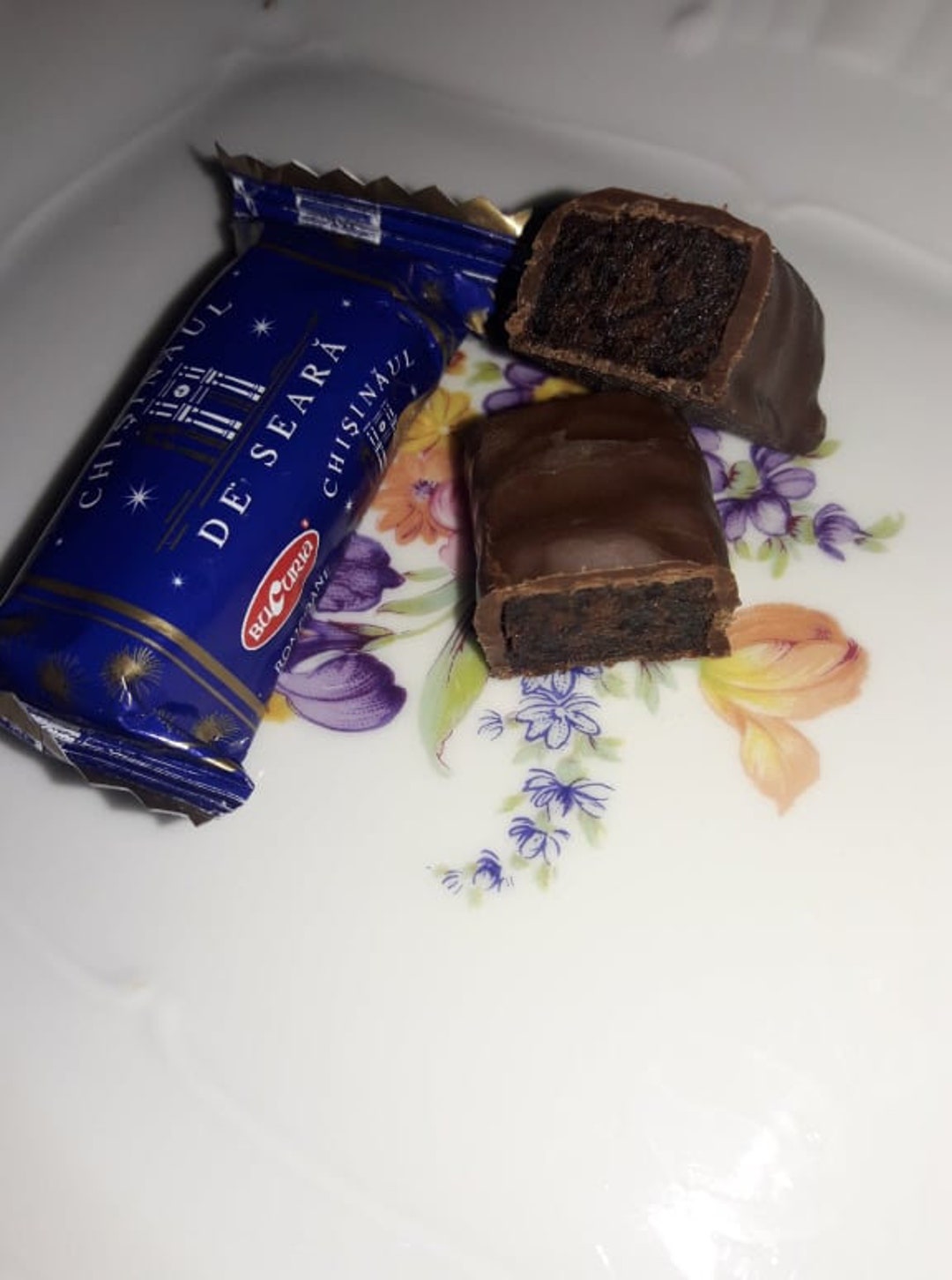 Bonbons au chocolat de Moldavie, Chocolats Bucuria fabriqués en ...