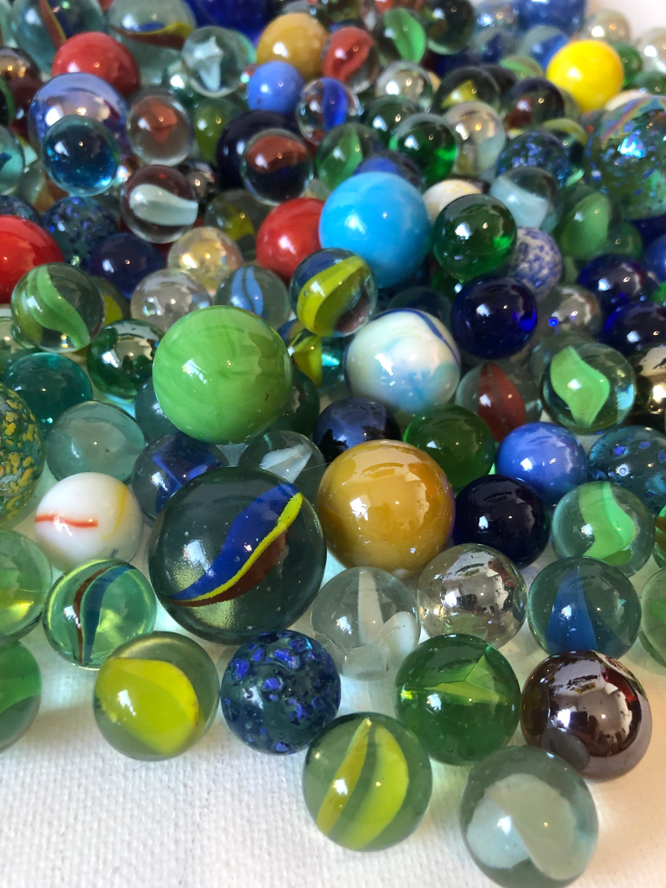 Marbles Vintage Wallpaper