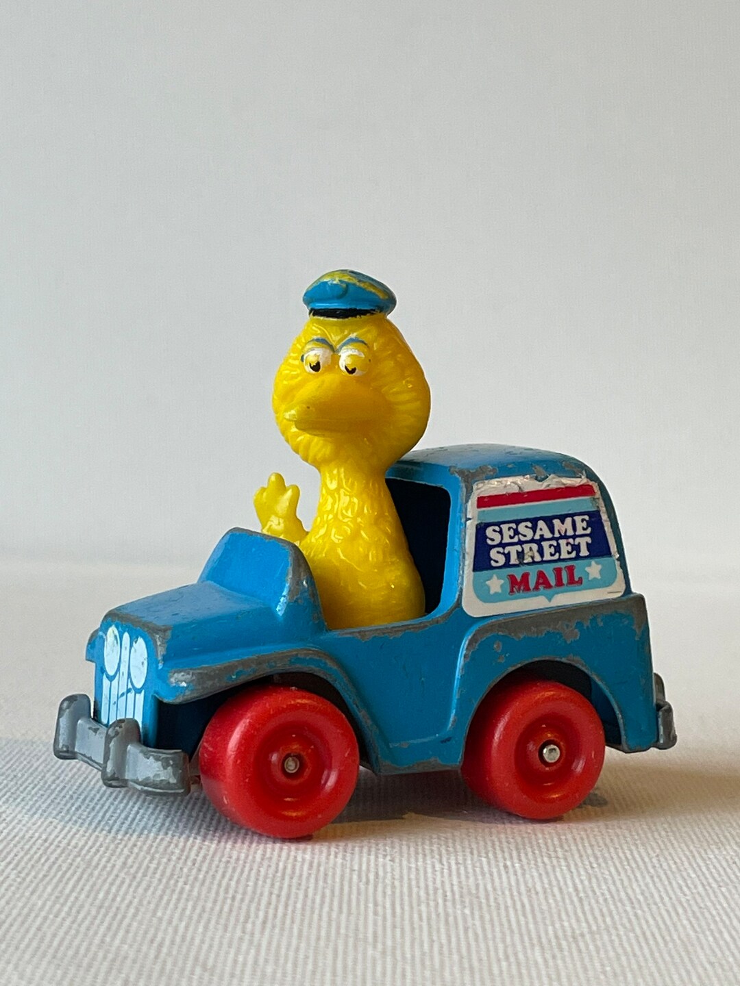 1982 Muppets Inc Big Bird Hasbro INC Hong Kong Metal and Plastic Mail ...