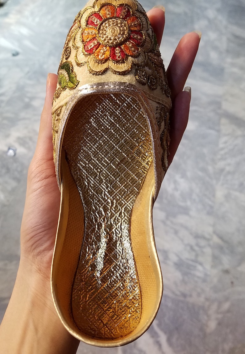 TWINKLE: Toddler girl Khussa shoes Baby girl jutti Indian | Etsy