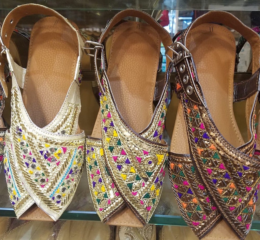 DHANAK: Womens Sandals Brown Sandals Women Indian Shoes Punjabi Jutti ...