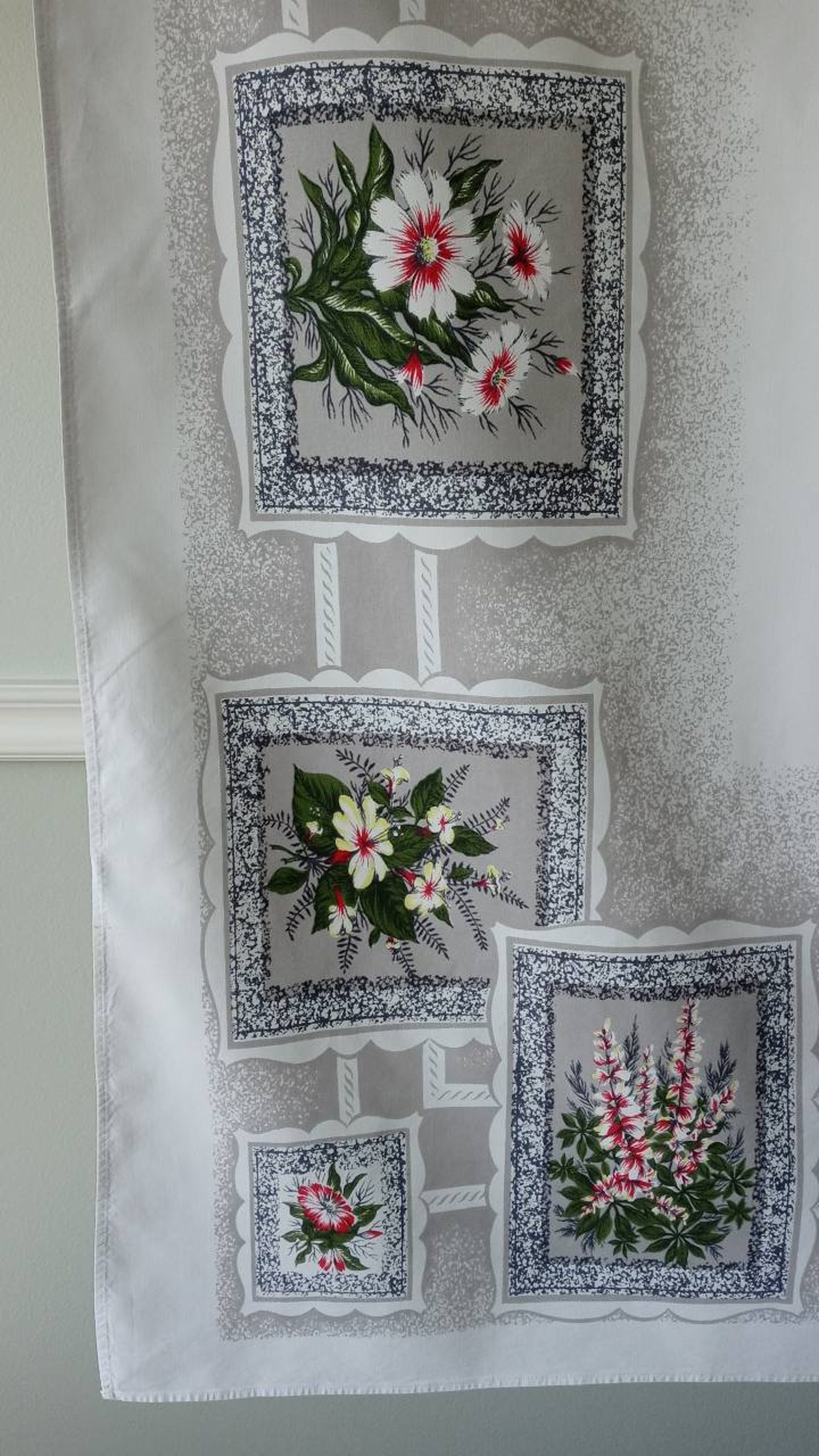 1950s California Handprint Floral Tablecloth in Crisp White - Etsy