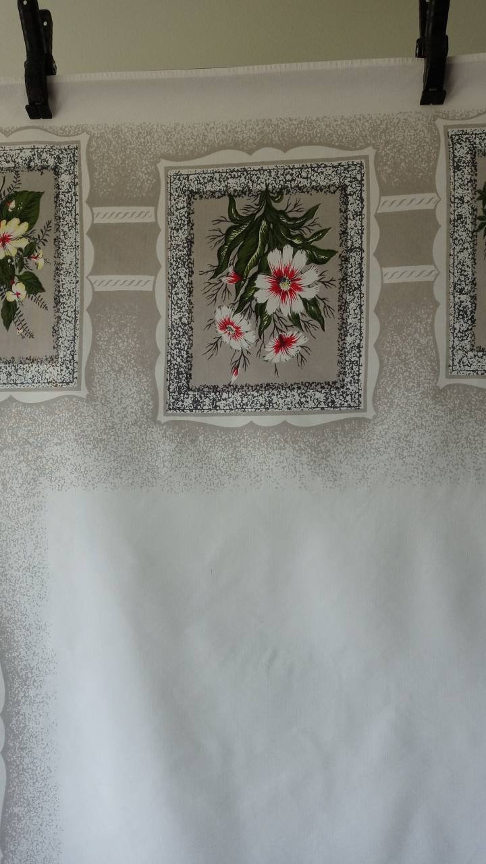 1950s California Handprint Floral Tablecloth in Crisp White | Etsy