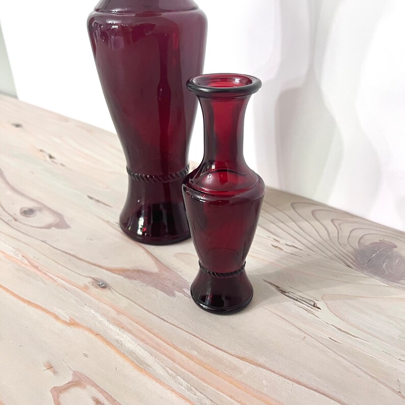 Vintage Weatonware Set of 2 Bunt Red Bud Vases - Etsy